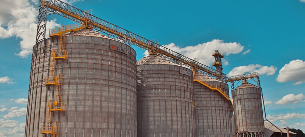 Comil Silos e Secadores